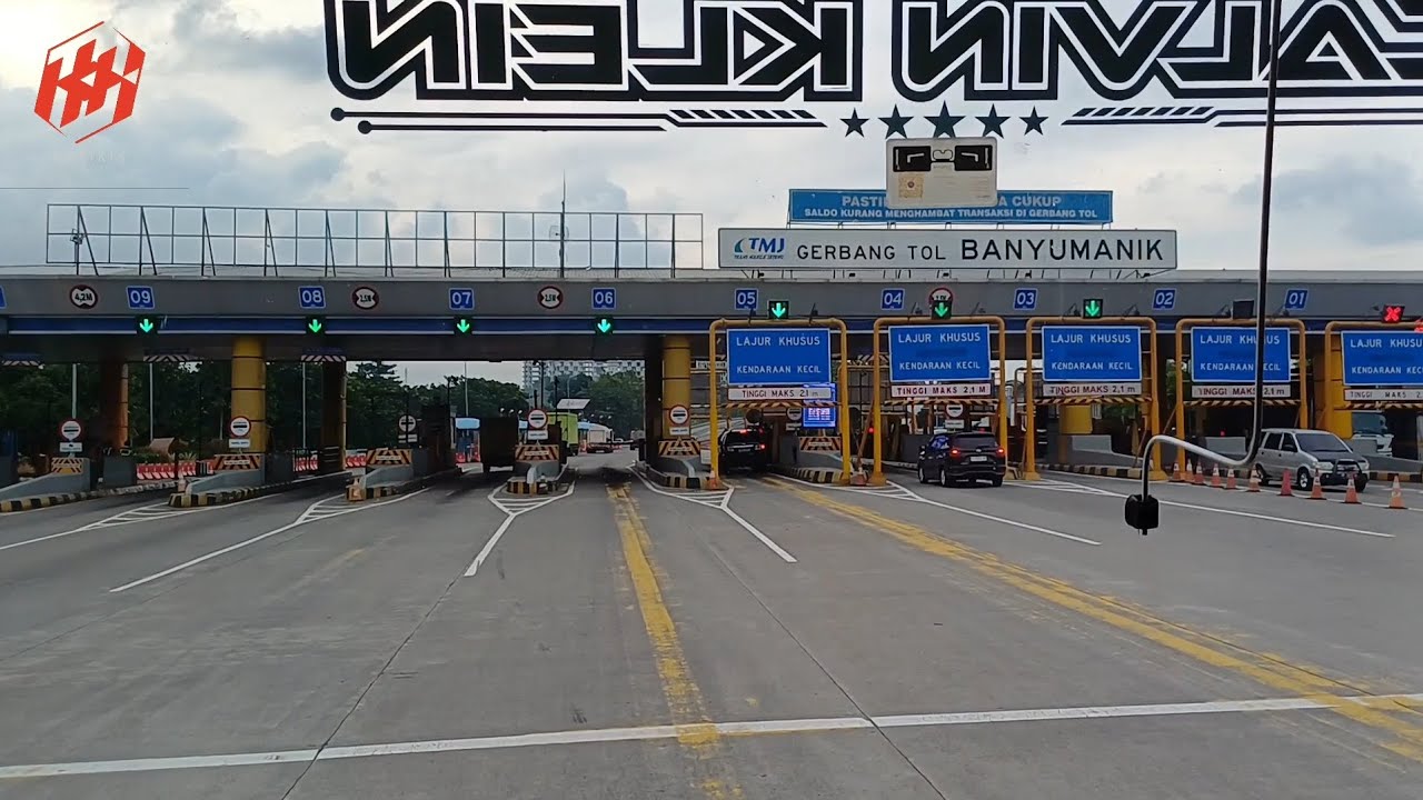 perjalanan bebas hambatan lewat gerbang tol banyumanik - YouTube
