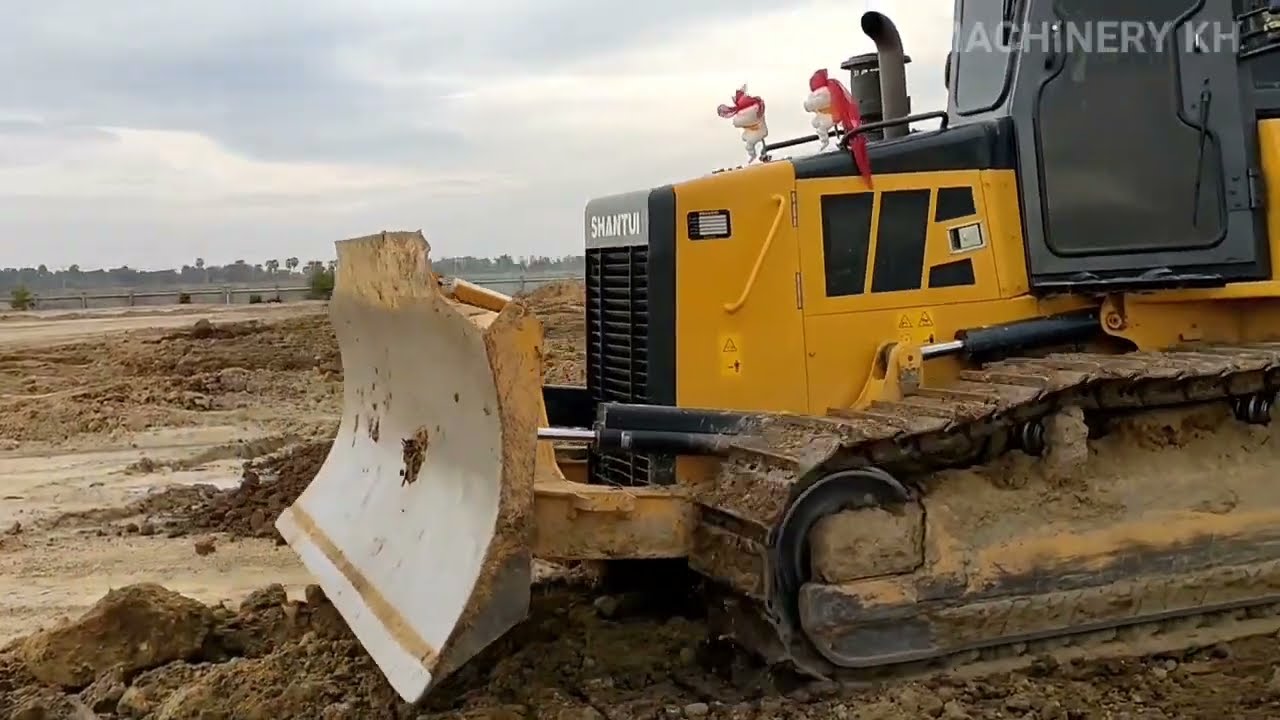 #19 Matador wheel loader Bulldozer working operation in sand ...