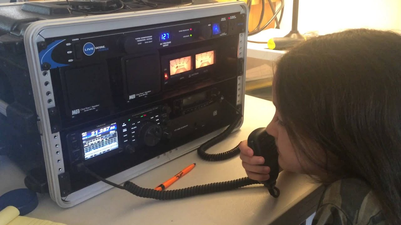 KM4IPF works TI5M as K1D and herself in the ARRL DX Contest - YouTube