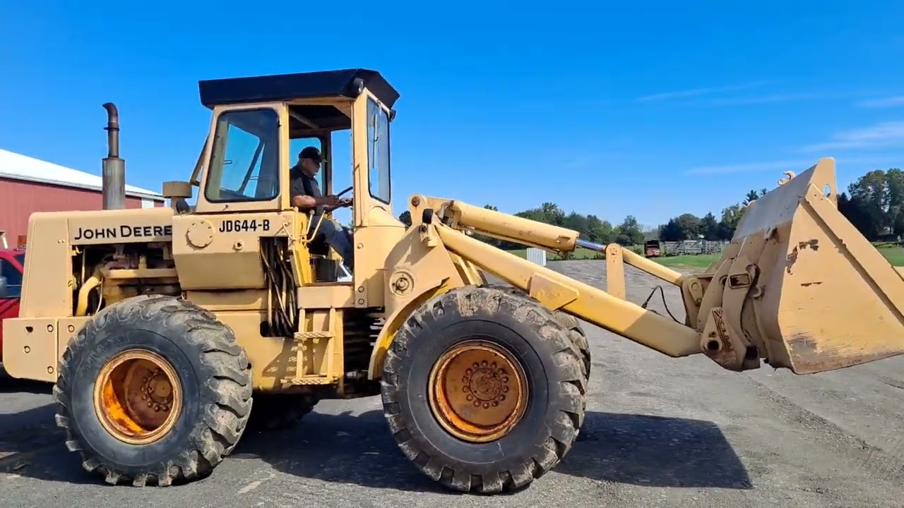JOHN DEERE 644B RUBBER TIRED LOADER - YouTube