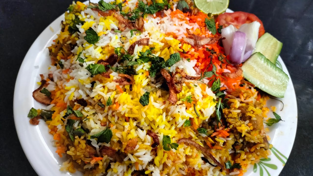How to make chicken biryani recipe Red chilli chicken biryani recipe ...