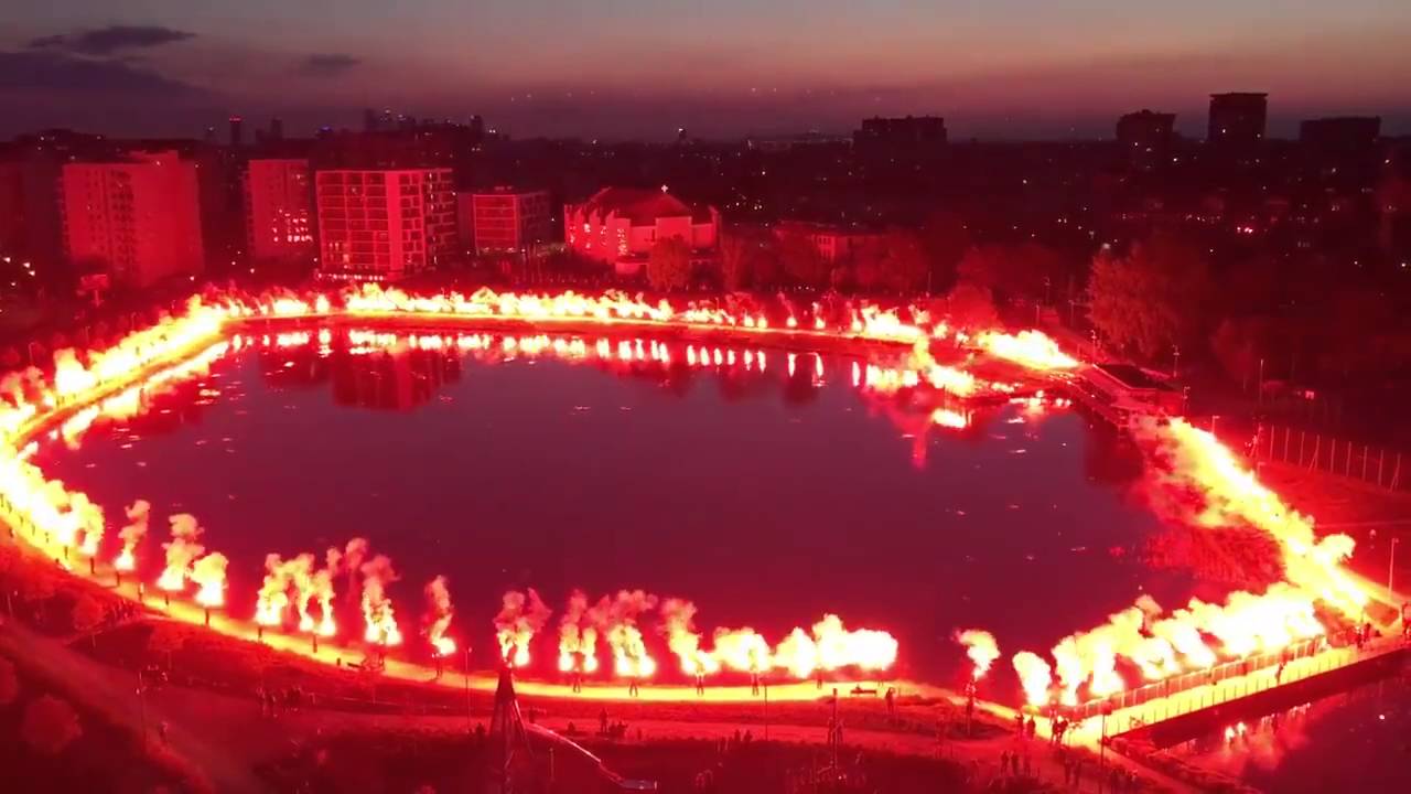 Legia Warszawa pyro show 29/04/2016 - YouTube