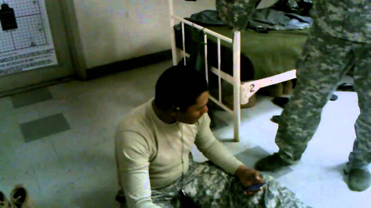 weapon competition in basic training - YouTube