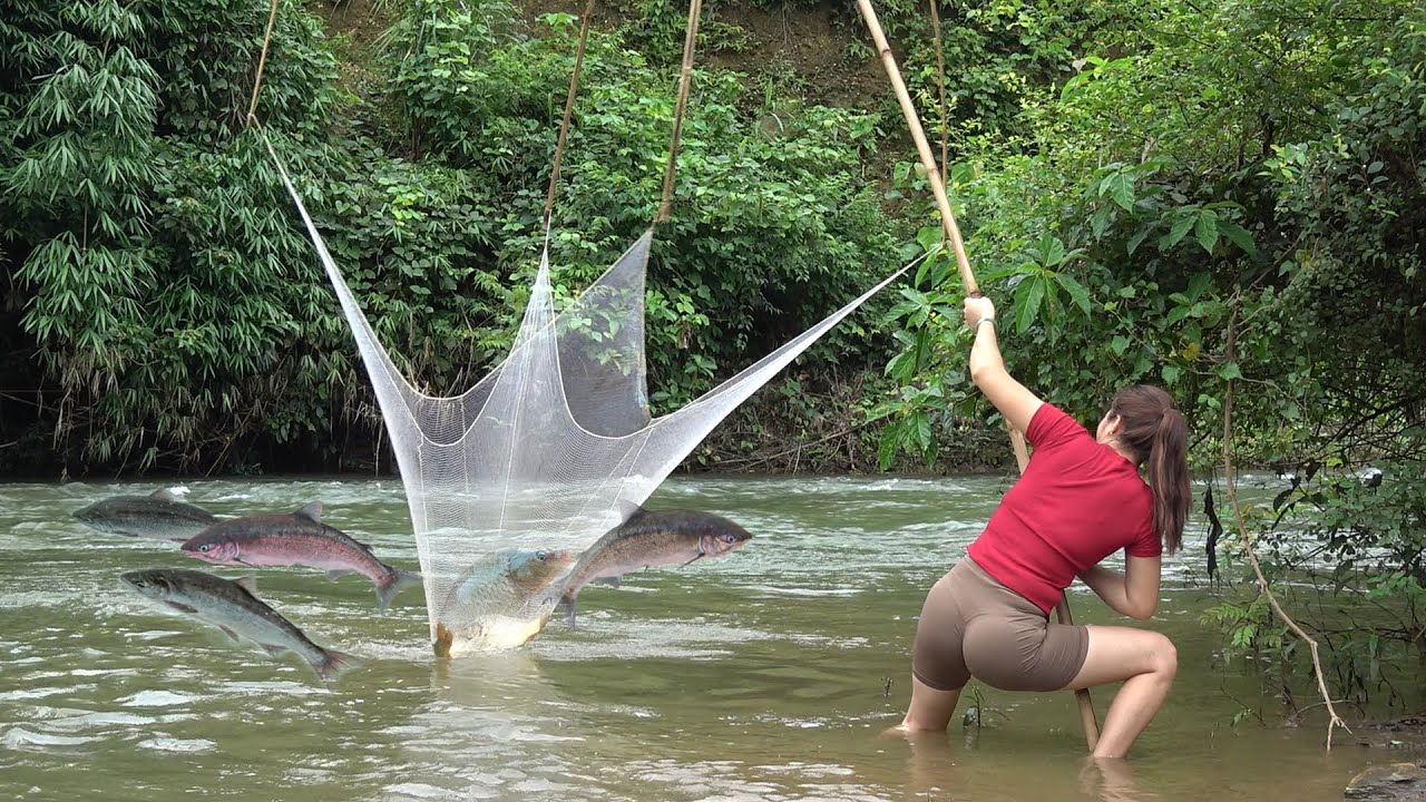 Beautiful Girl Fishing in the Stream | Traditional Fishing With Trawl Nets, Catching a Lot Of ...