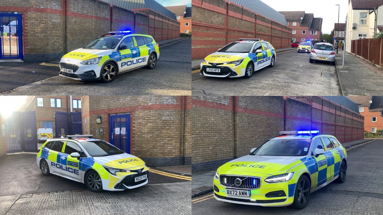 Metropolitan Police Bluelight Demo + Responding - YouTube