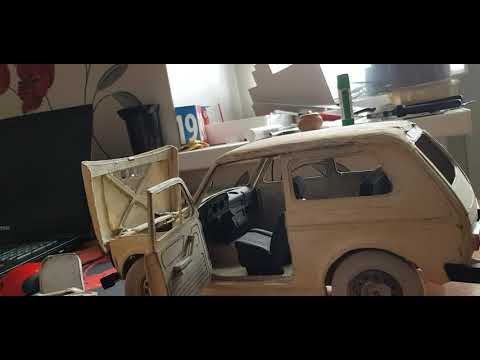 NIVA 2121 из картона, салон и двигатель готовы