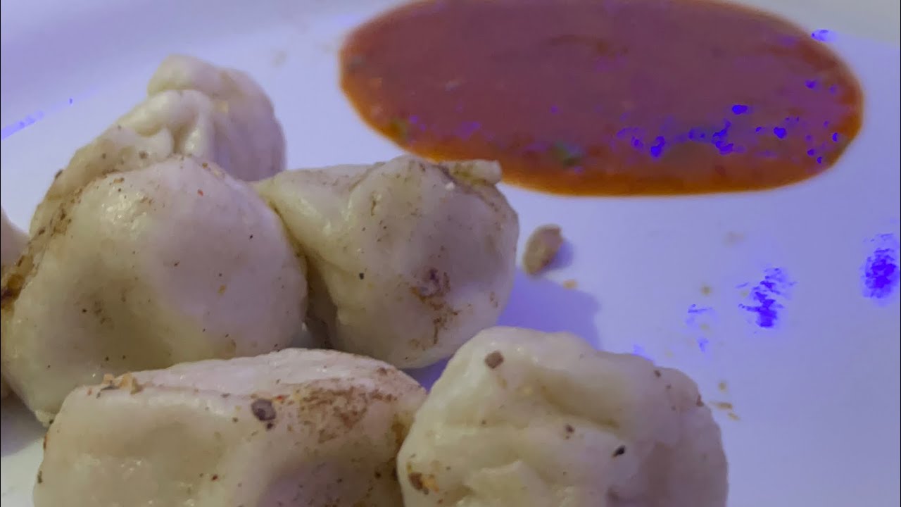 Mini momos. #momo #streetfood #foodvlogging #blogging - YouTube