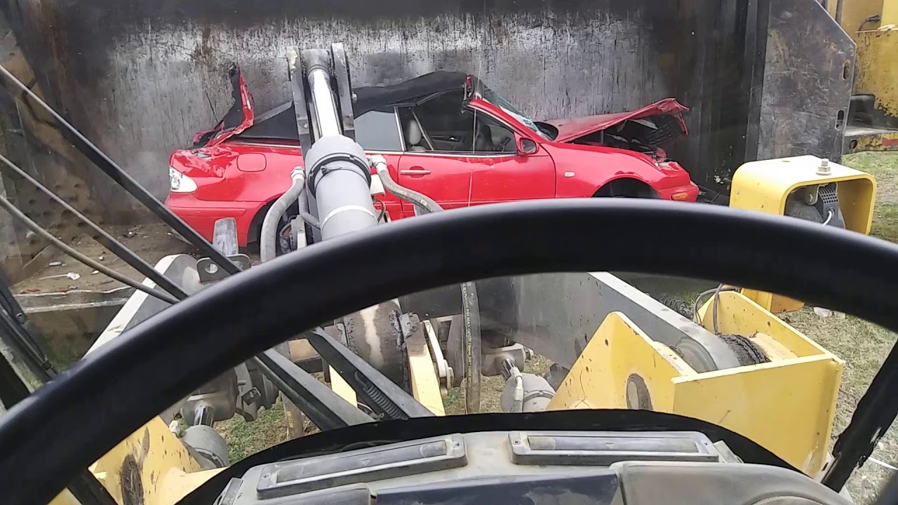 Mercedes Convertible gets Crushed in Car Crusher - YouTube
