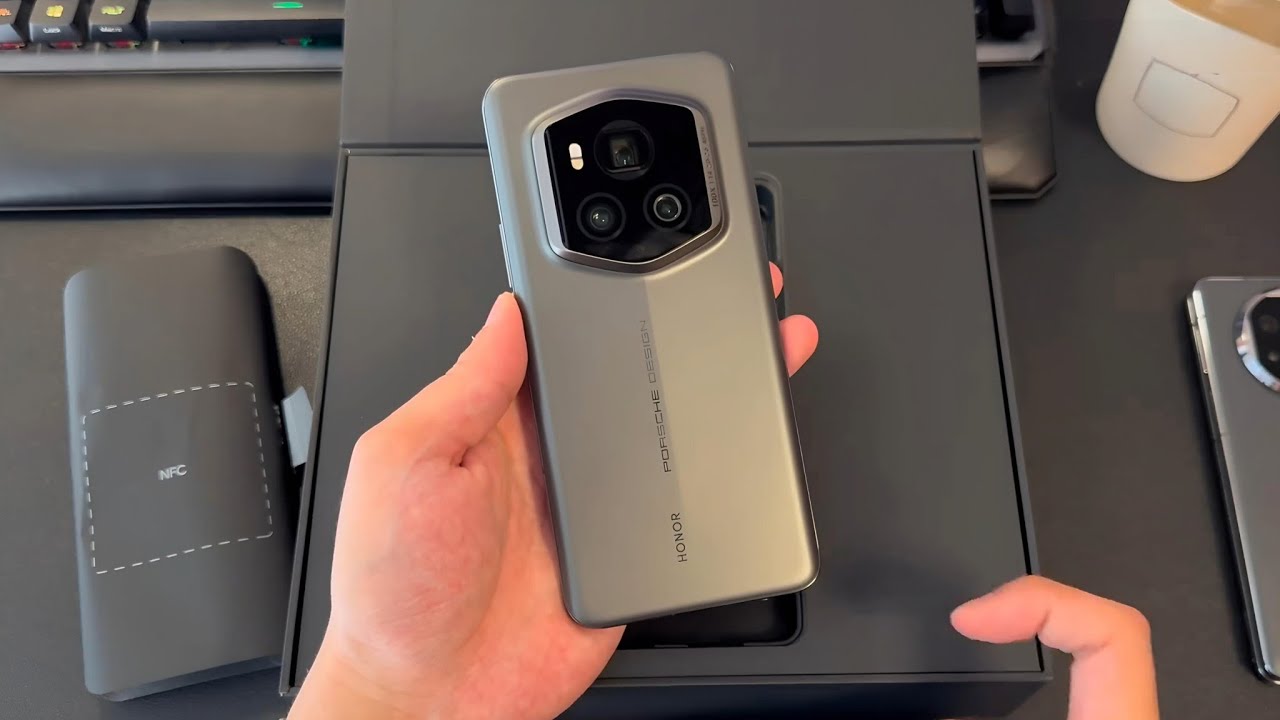 Honor Magic 6 RSR Porsche Design Unboxing - YouTube