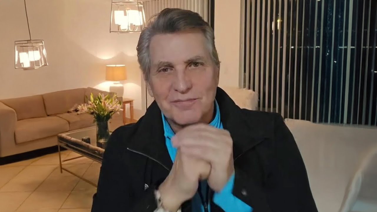 Víctor Cámara presenta 13 - Nuevos talentos - YouTube