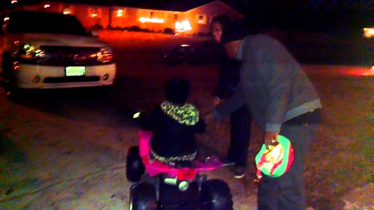 Christmas power wheel crash - YouTube