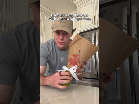 How to wrap flowers with a brown paper bag #shorts