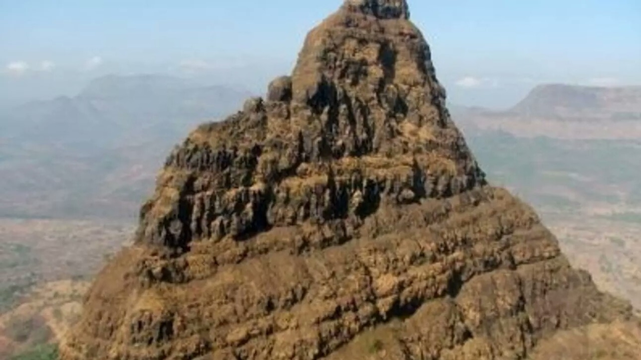 Lingana fort clambing 2015 - YouTube