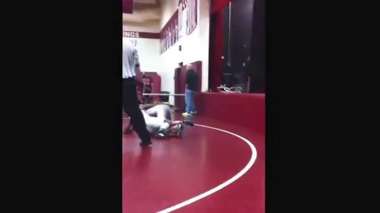 Travis Murdock Springfield wrestling 8th grade - YouTube