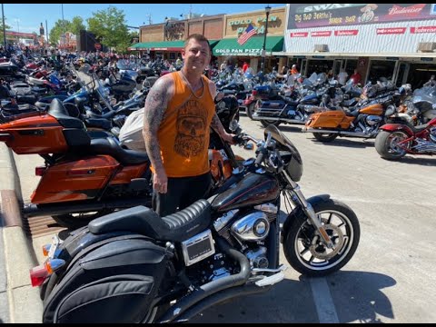 Ride Through Mainstreet in Sturgis. Sturgis Rally 2022 - YouTube