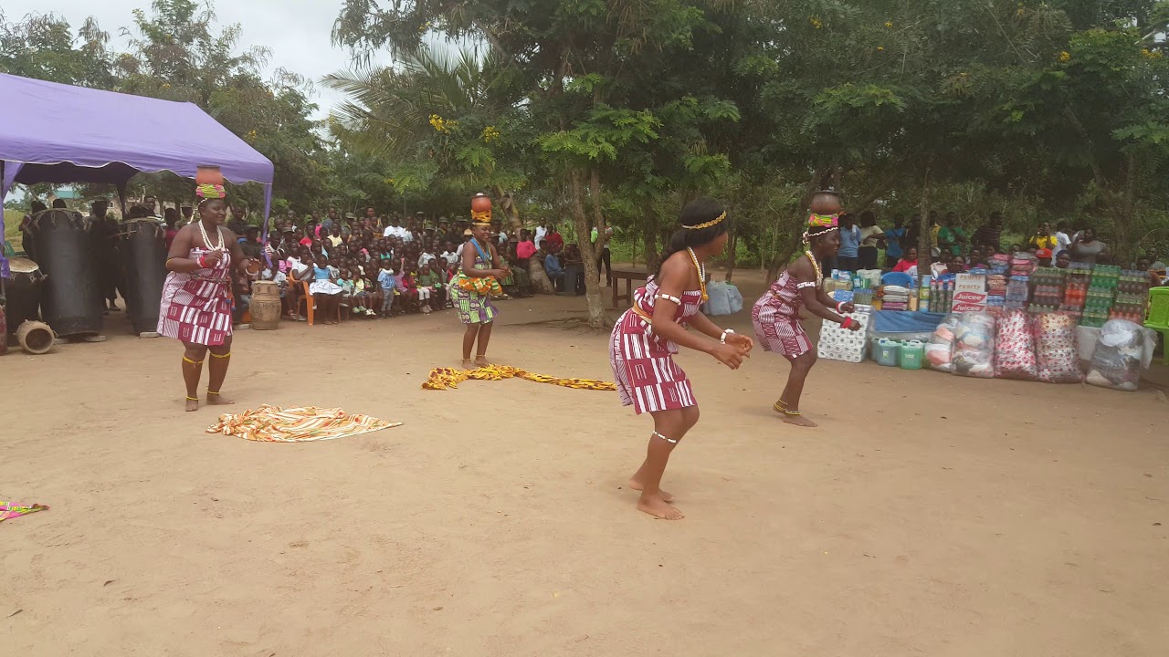 Traditional Dance by children in Ghana Part 1 - YouTube