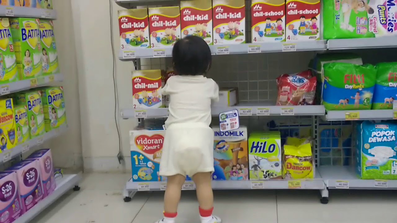Baby Rei Aimi - Trip To Minimarket (2017-09-30) - YouTube