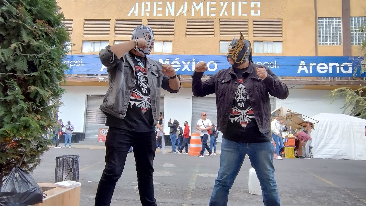 PRIMER VIDEO DEL AÑO !!! Festejando desde la catedral de la lucha libre ...