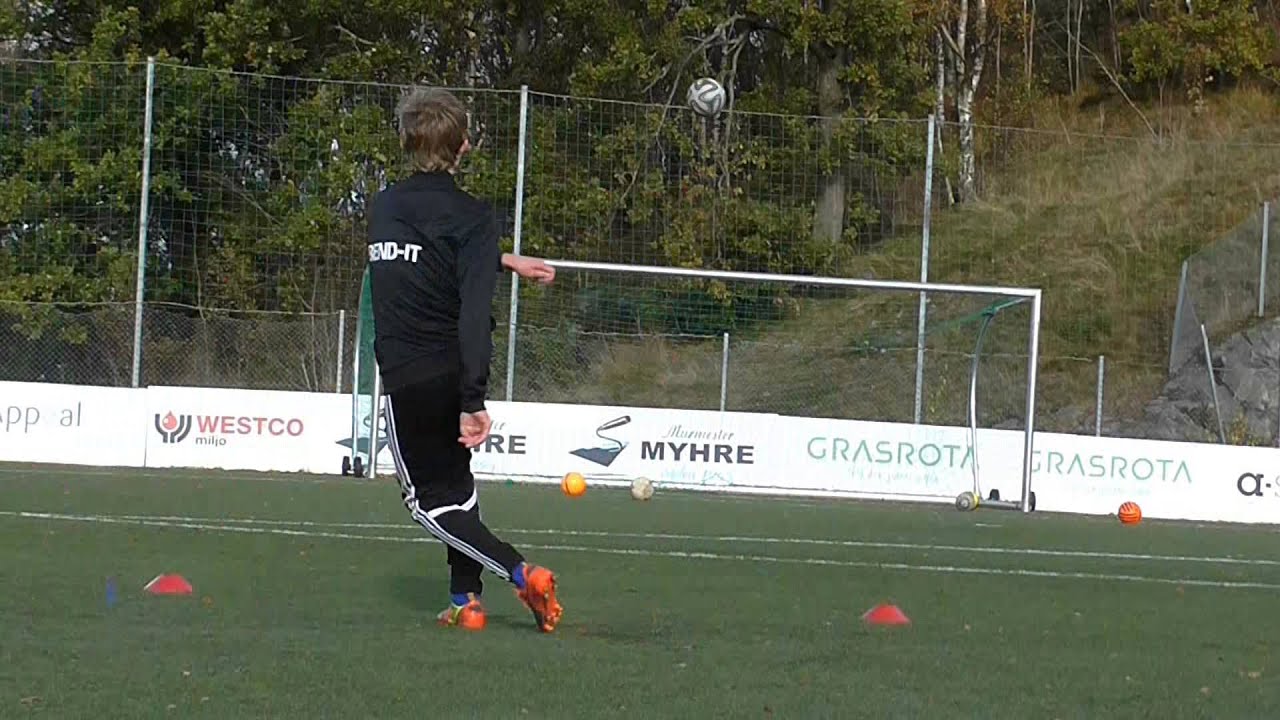 SICK KNUCKELING FREE KICKS WITH KNUCKLE-IT PRO! | DIP | CURVEBALL ...