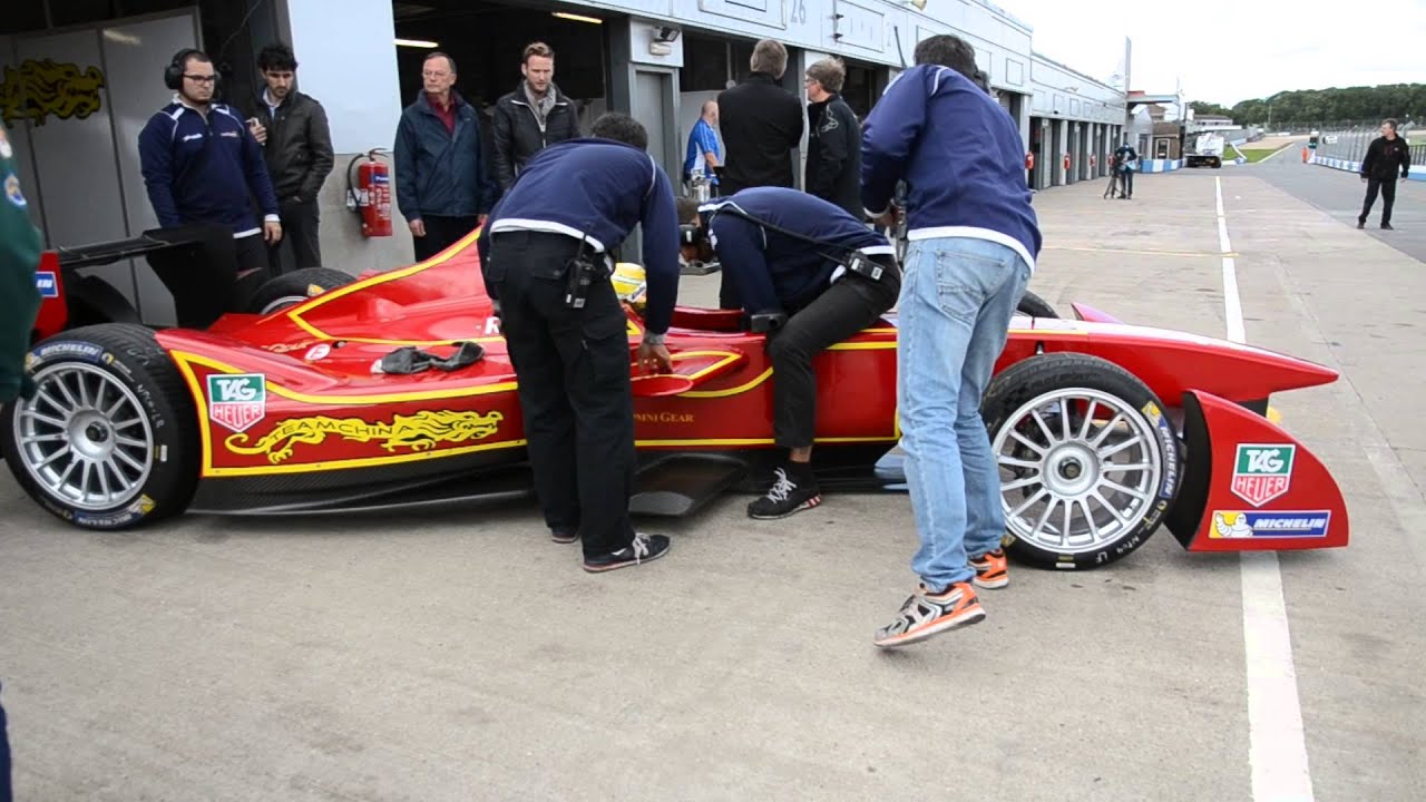 Formula E - China Racing Team - Driver is exchangin cars - Donington ...
