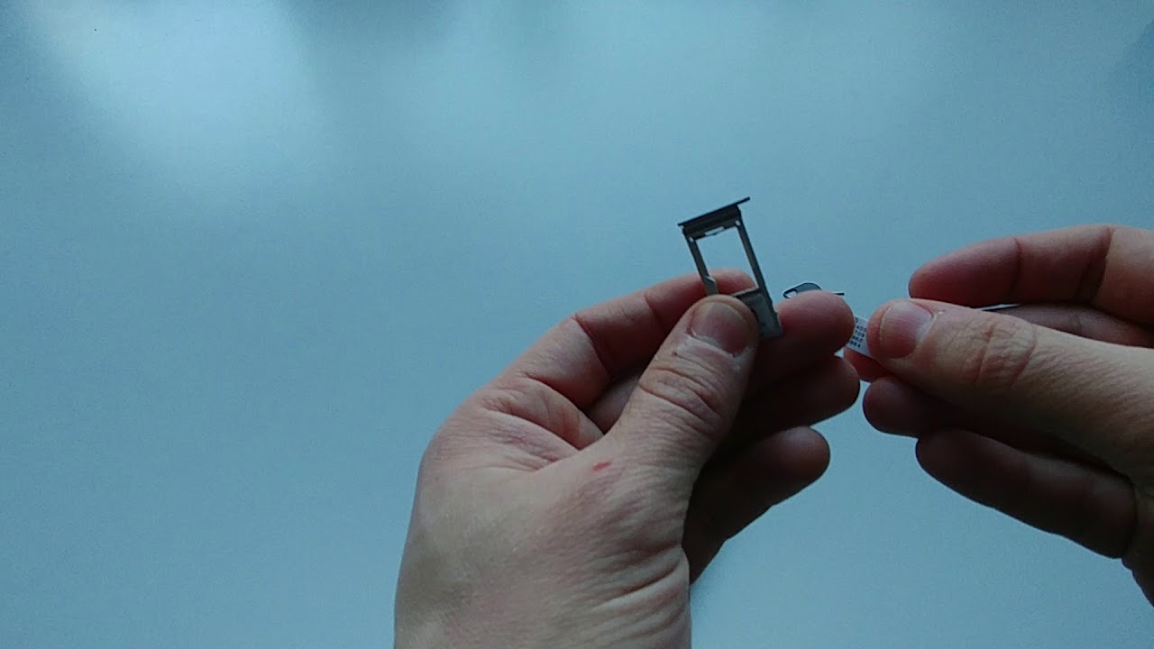 How to insert two sim-cards into the Samsung Galaxy Note 8 - YouTube