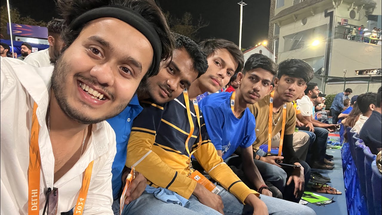 MOST EXPENSIVE IPL TICKET ₹28000 😱 || VIP BOX SUPER HOSPITALITY || ARUN ...