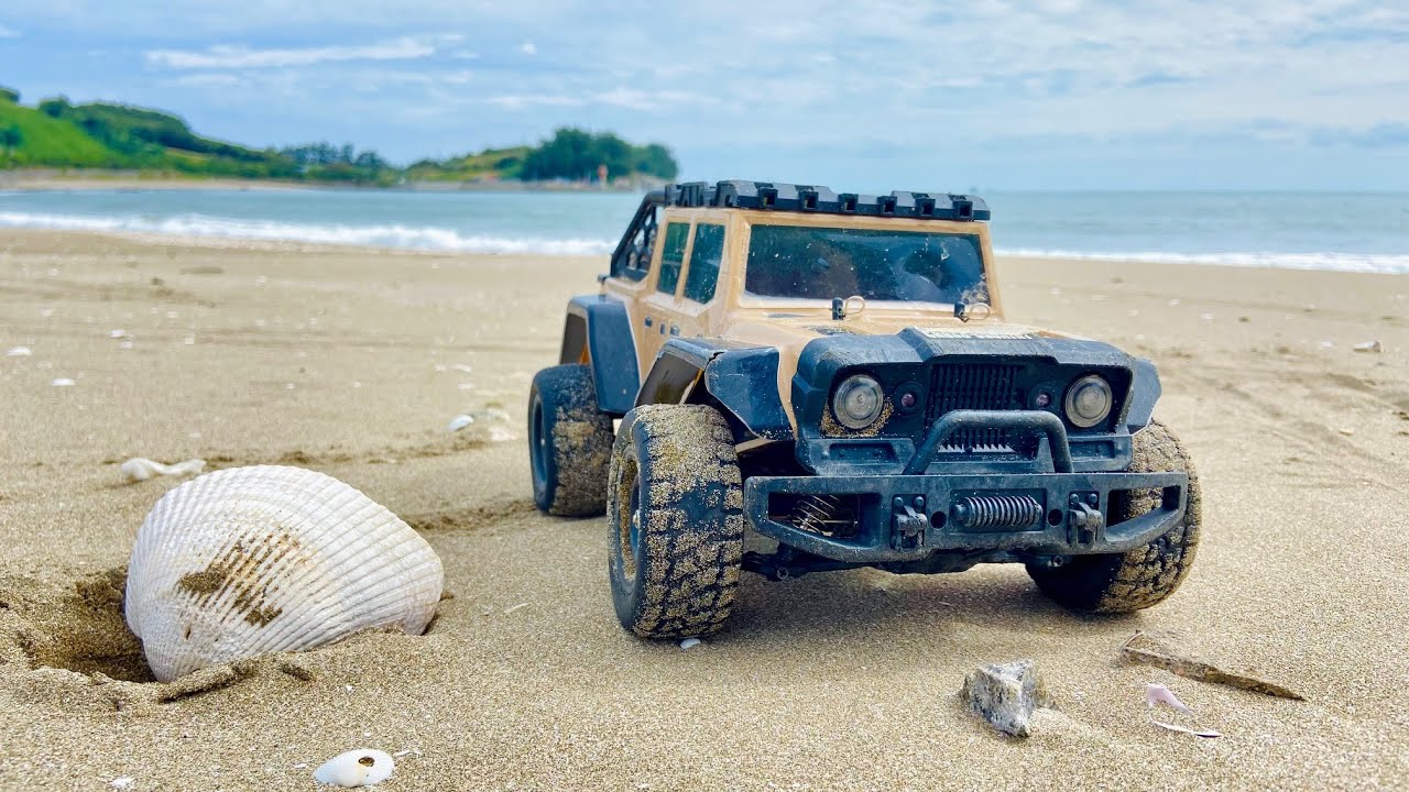 Wild Jeep RC Car Driving on Sand - YouTube