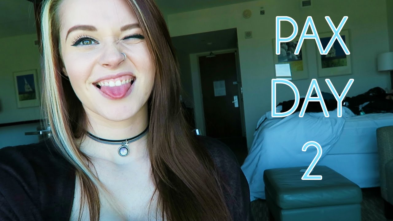 PLAYING HORROR GAMES - PAX DAY 2 - YouTube