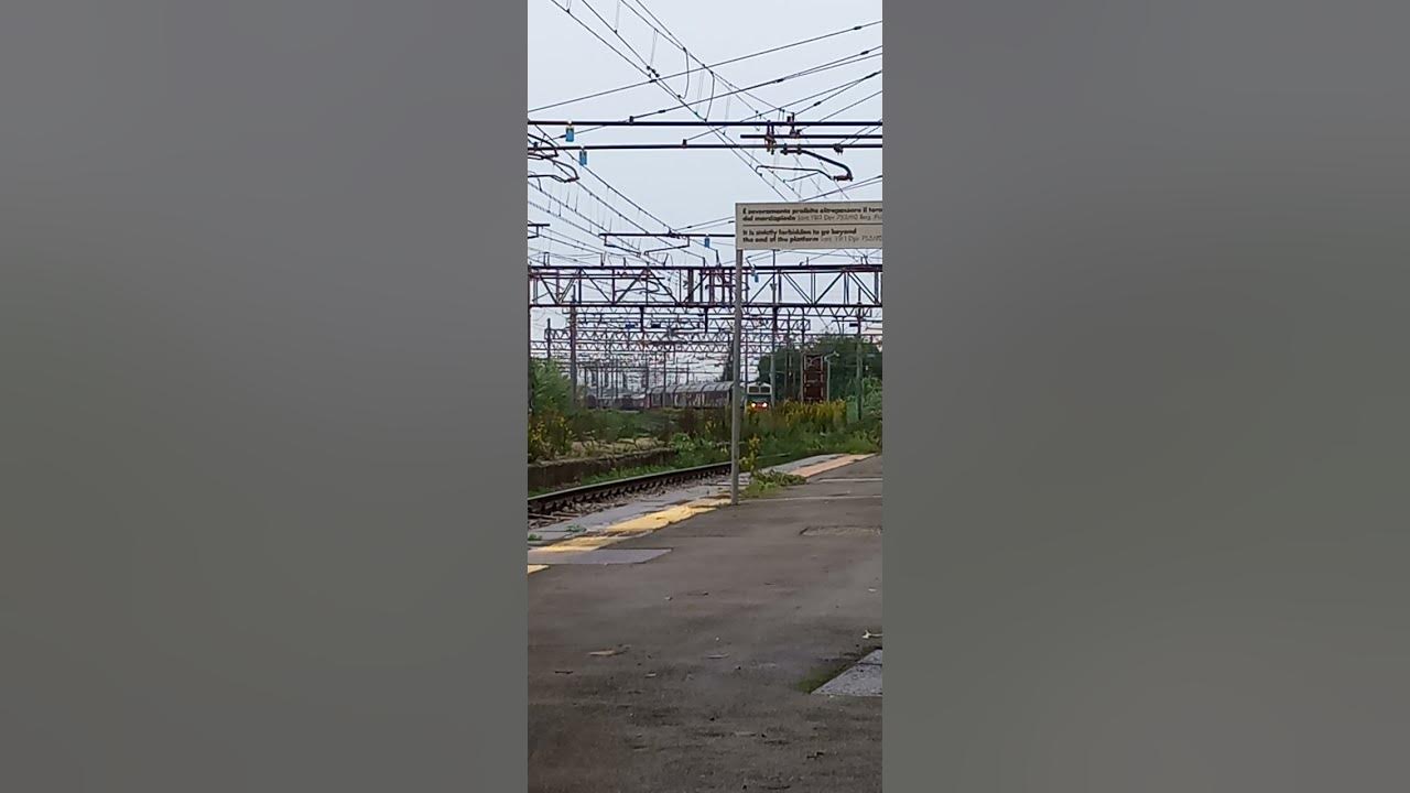 NF CARGO DE.520 010 in manovra sul piazzale smistamento merci di Pisa San Rossore - YouTube