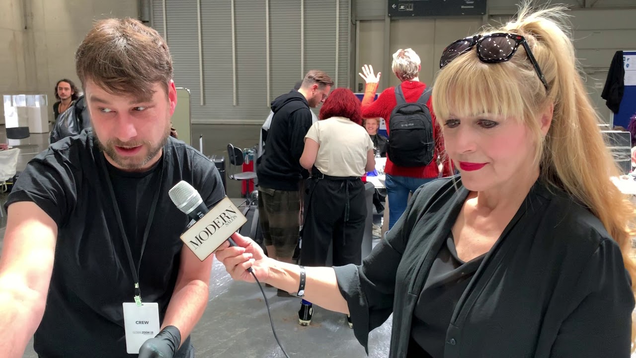 Neil Barton Demos "Oxygenated" At Global Zoom - YouTube