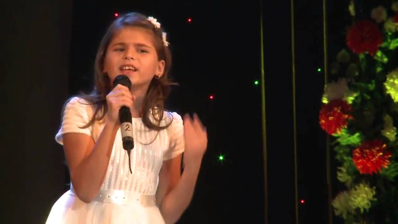 Andreea Cristina Tican - Canta vioara ("Doua inimi gemene" 2015) - YouTube