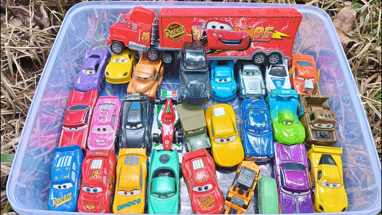 Lots Of New Cars Disney Pixar Cars, Mack Cars, Lightning Mcqueen, Rayo ...