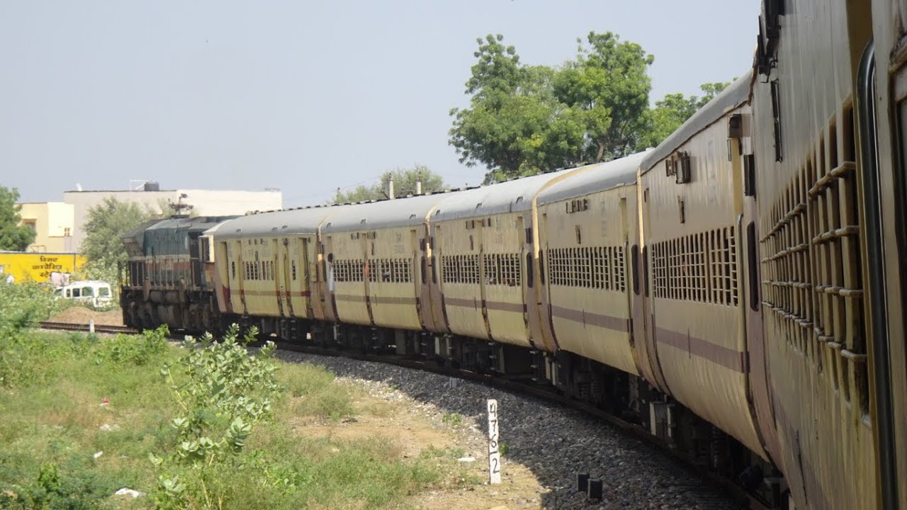 Jodhpur To Delhi : Full Journey : 22422 JU - DEE Salasar Express : Indian Railways - YouTube