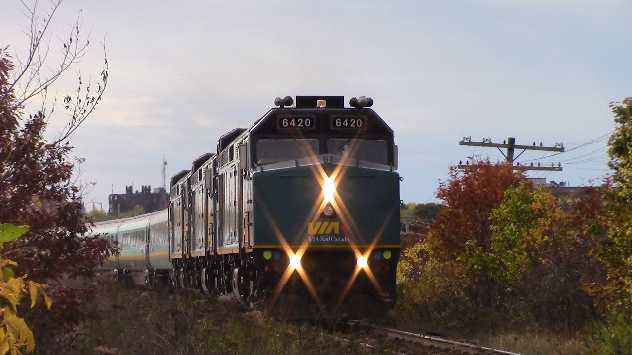 Autumn Railfanning - Triple Header VIA Rail Train 14 at Moncton, NB ...