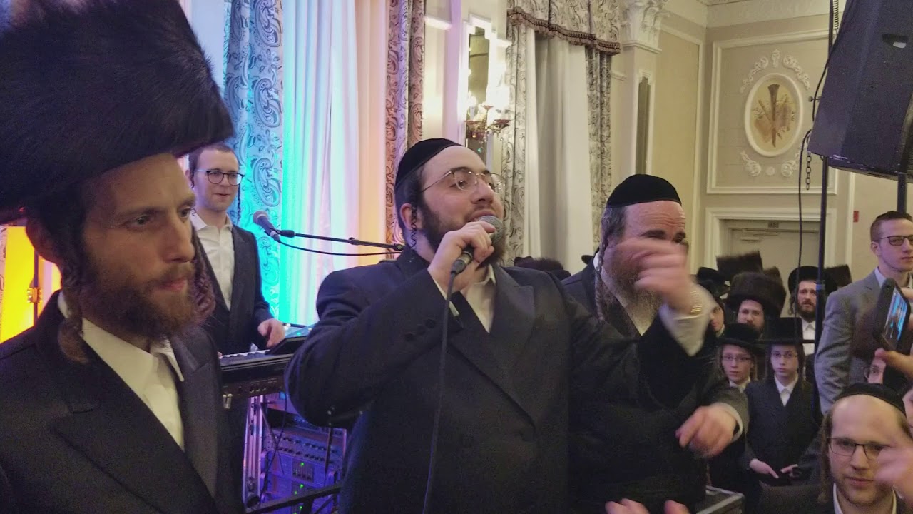 Ari Samat Entertaining By His Wedding😂 - YouTube