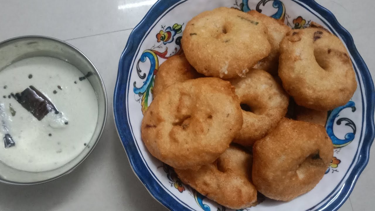 Moru moru medhu vadai😍 - YouTube