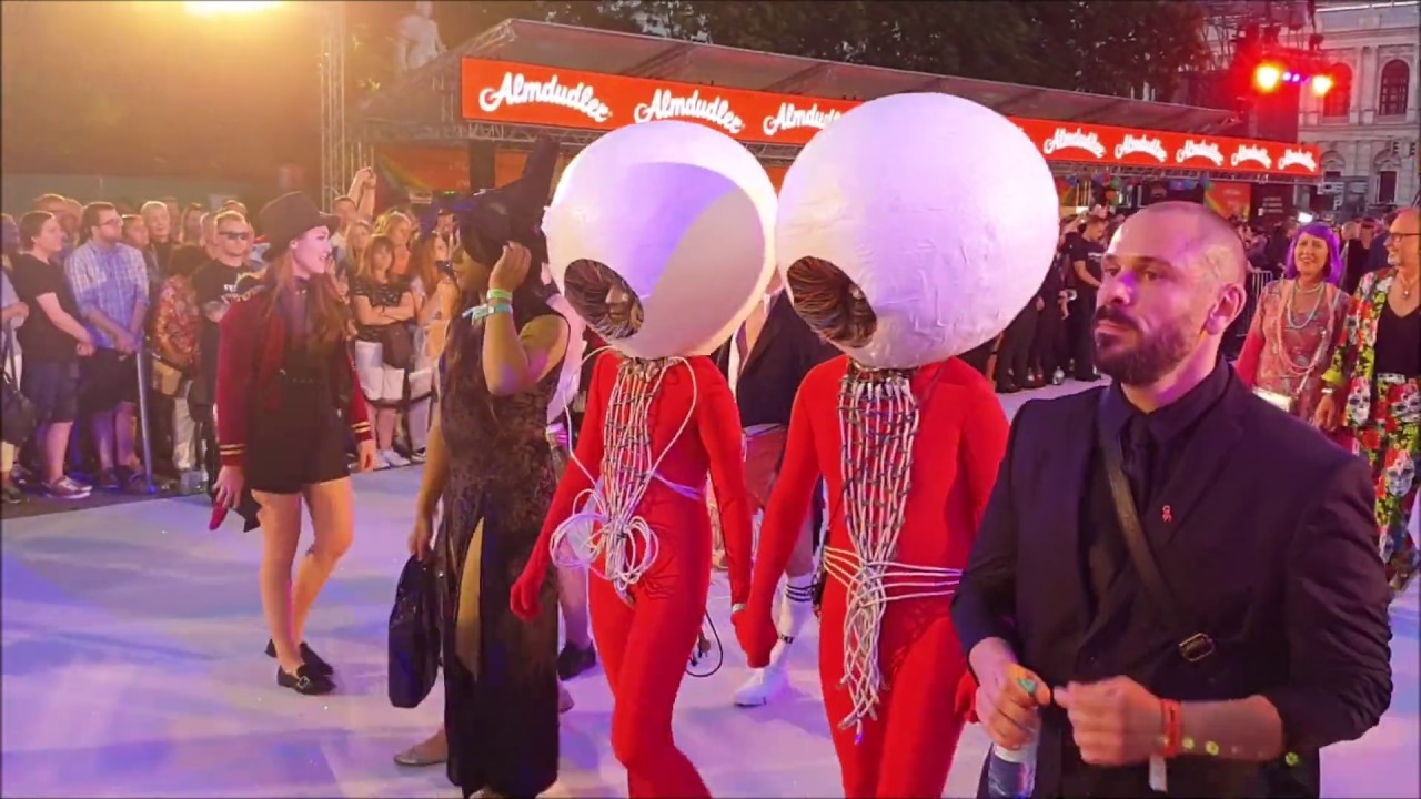 Life Ball 2019 - Red Carpet [3/3] - YouTube