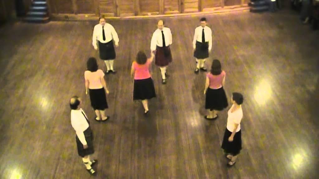 RSCDS Summer School 2010 w4 - The Bonnie Tree - S32 3c/4c - RSCDS Bk ...