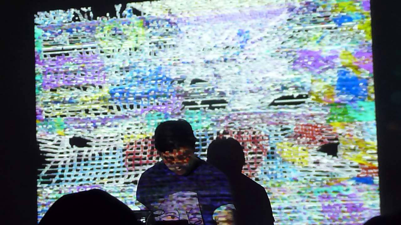 Andrew Hung - The Lisbon Maru (Live at Kult Kafe) - YouTube