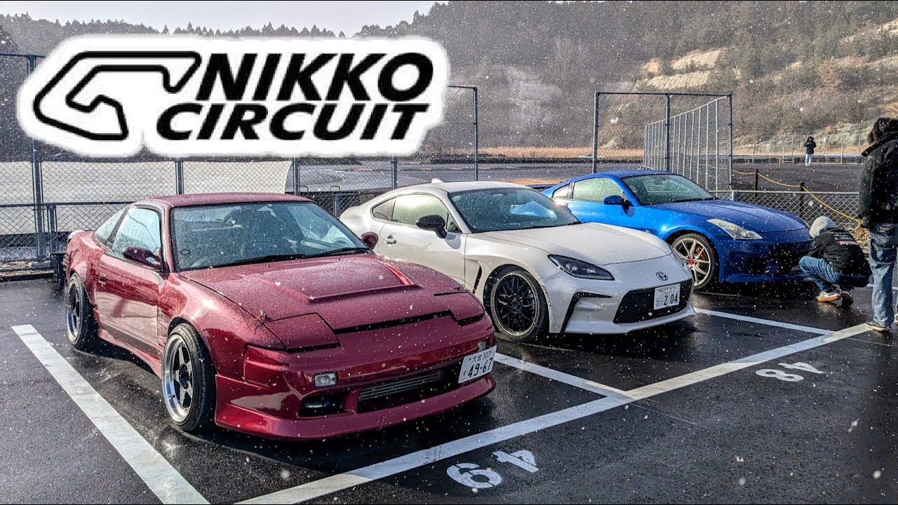 Nikko Circuit Drifting on snow - YouTube