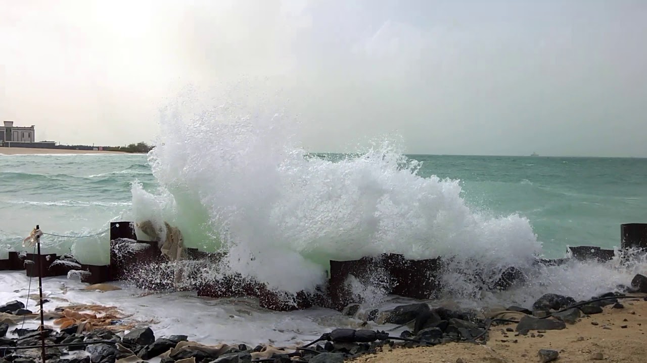When High Tide and Strong Wind Blows - YouTube