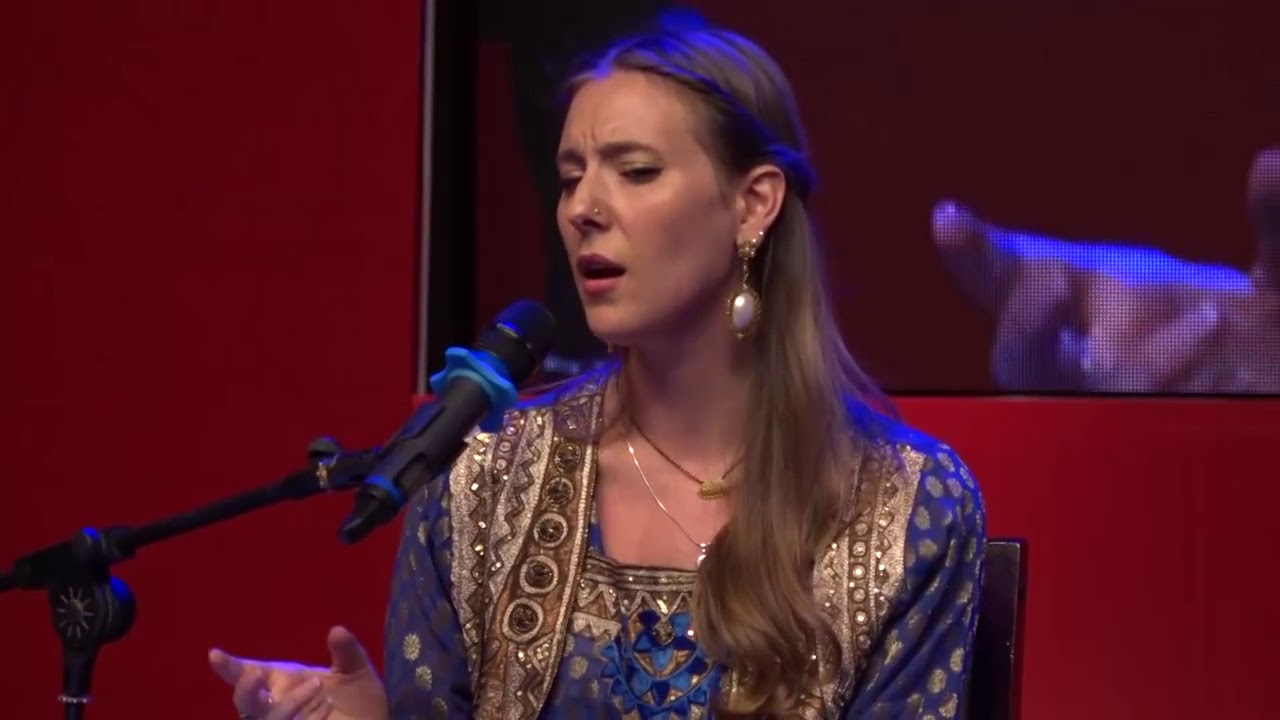 Tanya Wells a British Singer sings Faiz - YouTube