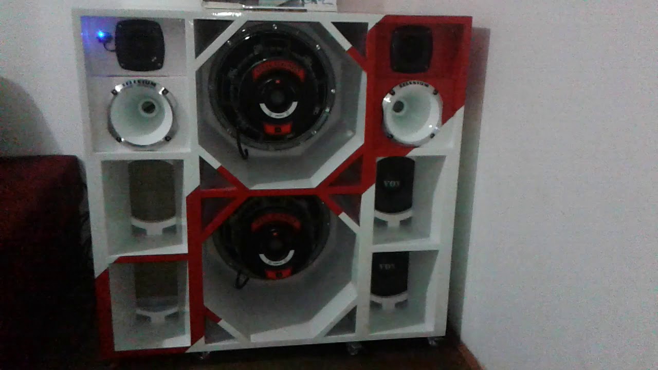 Som automotivo em casa projeto novo 2018 paredinha com 2 vulcanos de 15 - YouTube