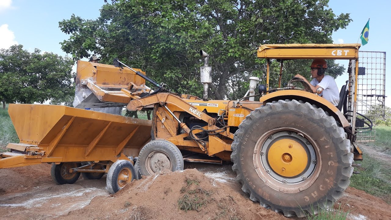 Calcareando Pastagem - YouTube