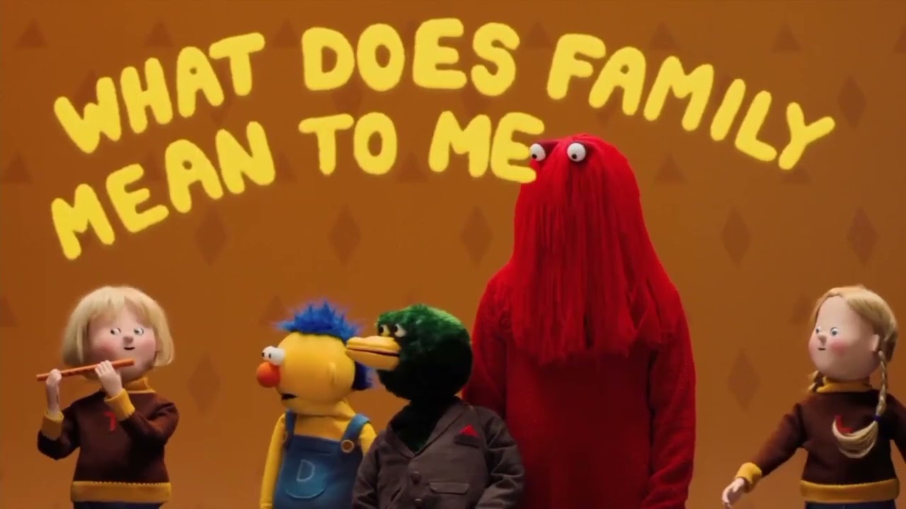 Family Song - Don't Hug Me I'm Scared - YouTube