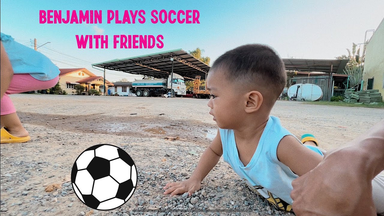 Benjamin plays soccer with friends - YouTube