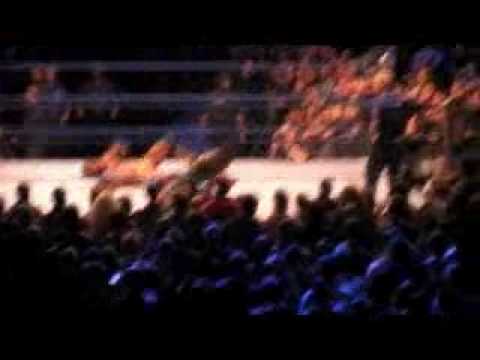 Wrestling O2 World Arena in Berlin - YouTube