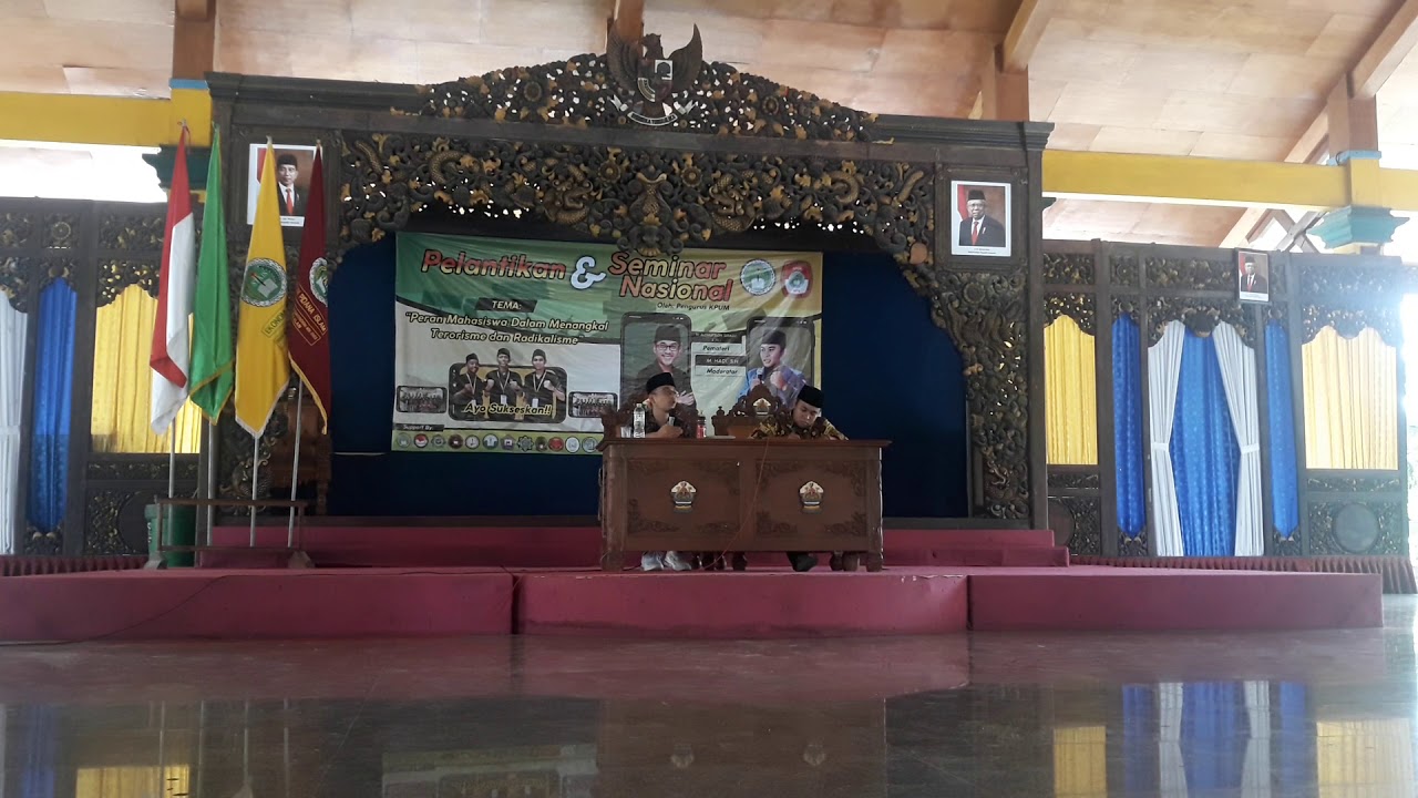 Kaum Milenial menangkal radikalisme (Gus Gufron siradj) - YouTube