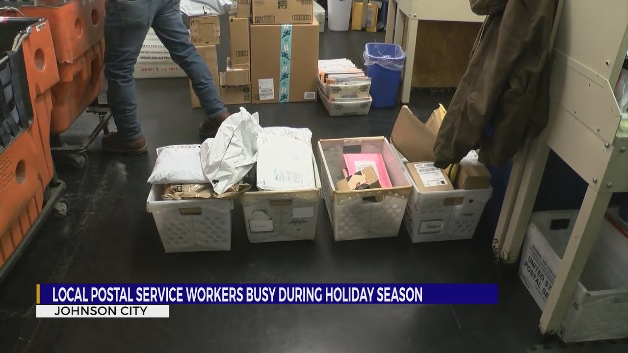 U.S. Postal Service workers deliver last minute holiday mail - YouTube