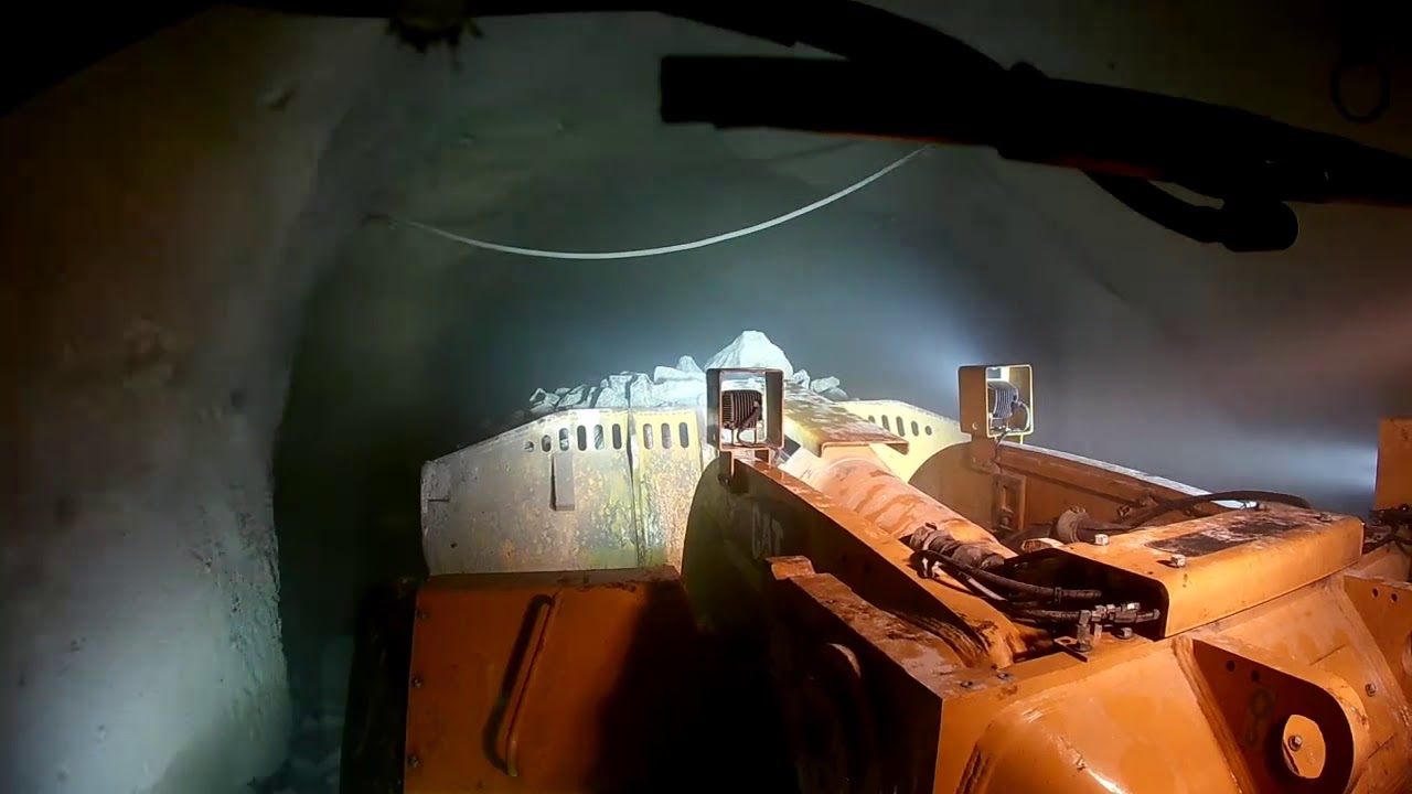 #4 Bogger operator Cat R1700G. Scorpions Rock Believer - YouTube